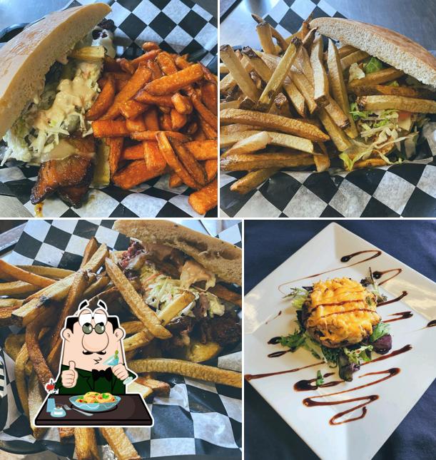 Haywood's Bar & Grill in Muncy - Restaurant menu and reviews