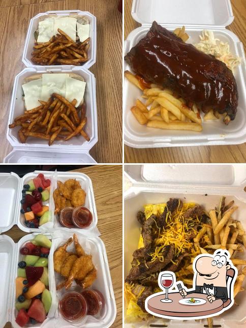 Main Gate Restaurant in Cleveland - Restaurant menu and reviews