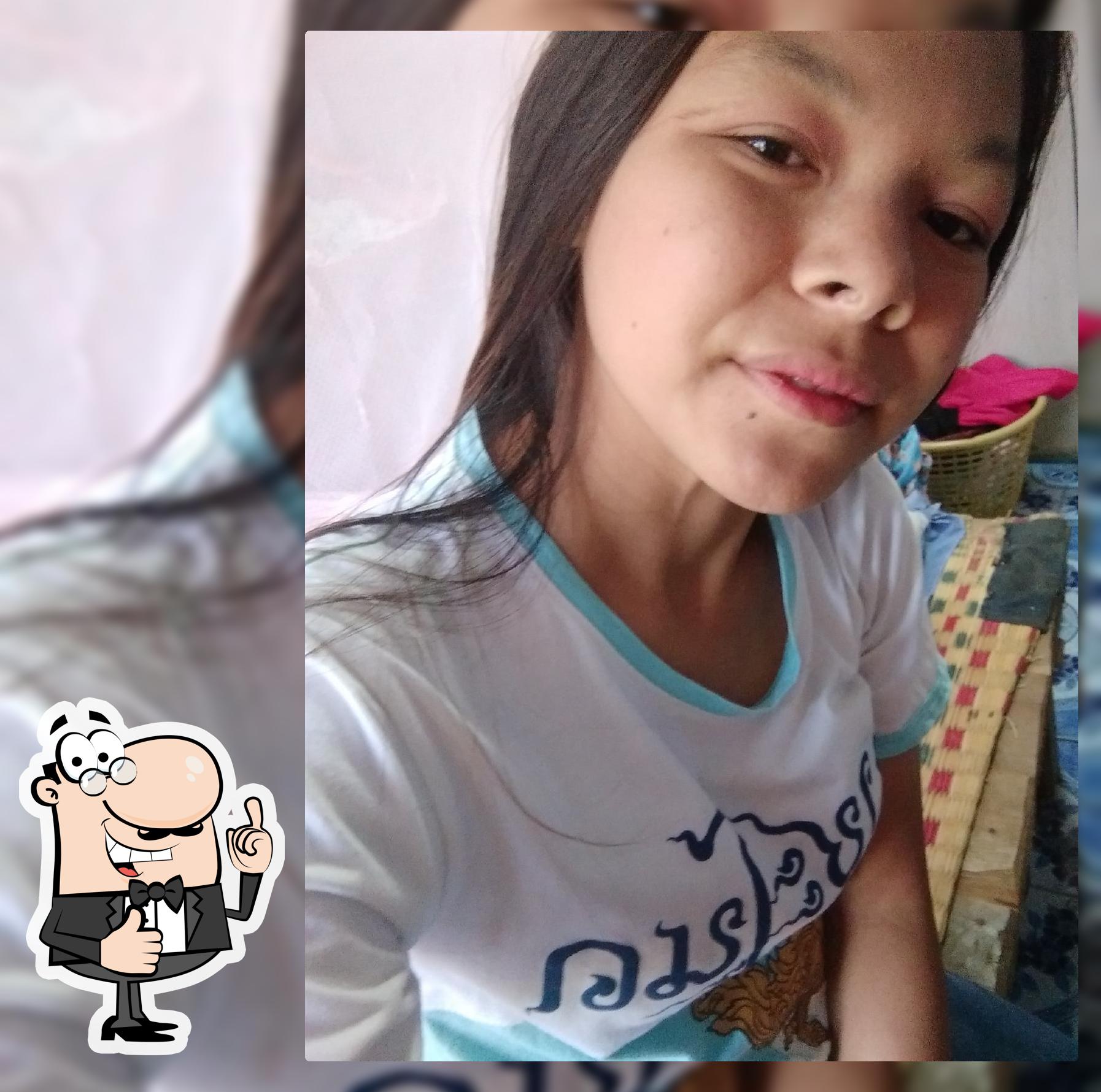 ร้านก๋วยเตี๋ยว น้องอิคคิว Restaurant Chamni