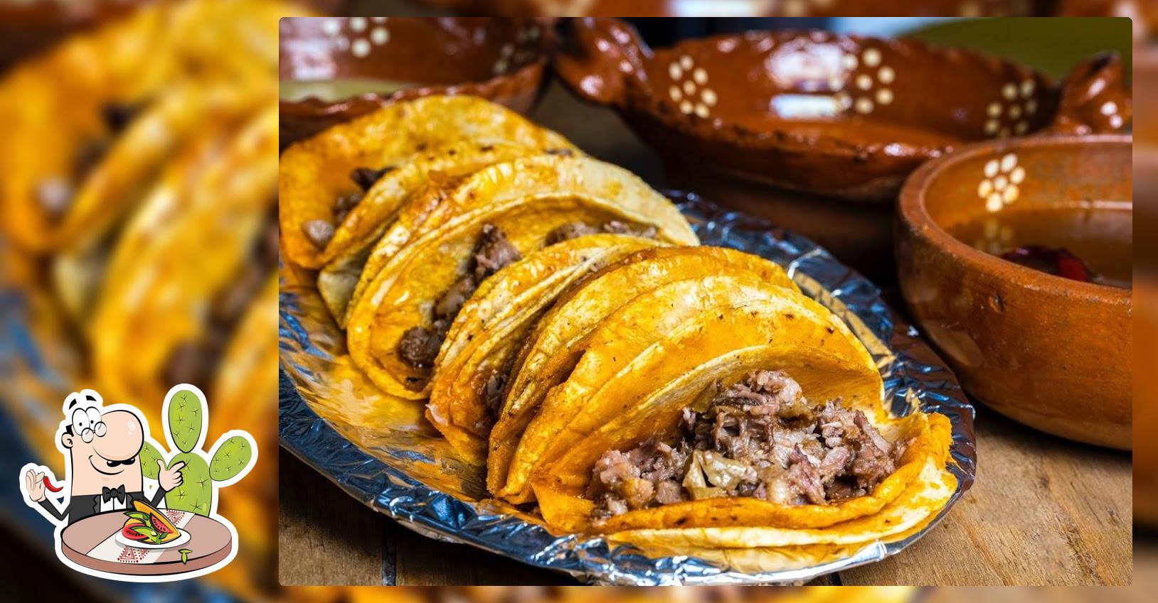 Restaurante Birria Jáuregui El Refugio, Santiago de Querétaro, Peña de ...