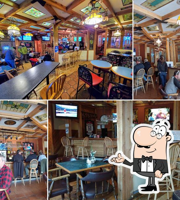 Cartwright's Pub in Castlegar - Restaurant menu and reviews