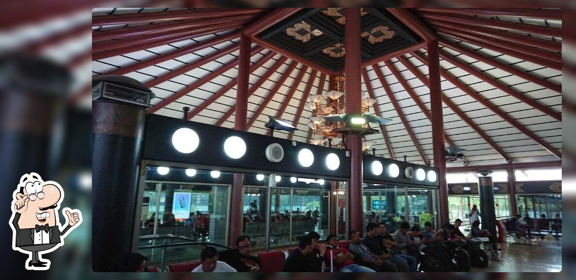 Pub y bar Terminal F7 Bandara International Soekarno-Hatta, Tangerang ...