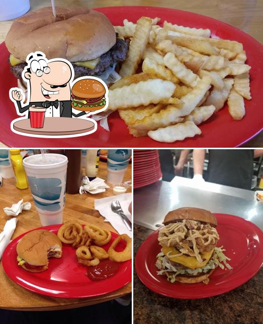 Bev's Burger Café, High Springs - Restaurant menu, prices and reviews