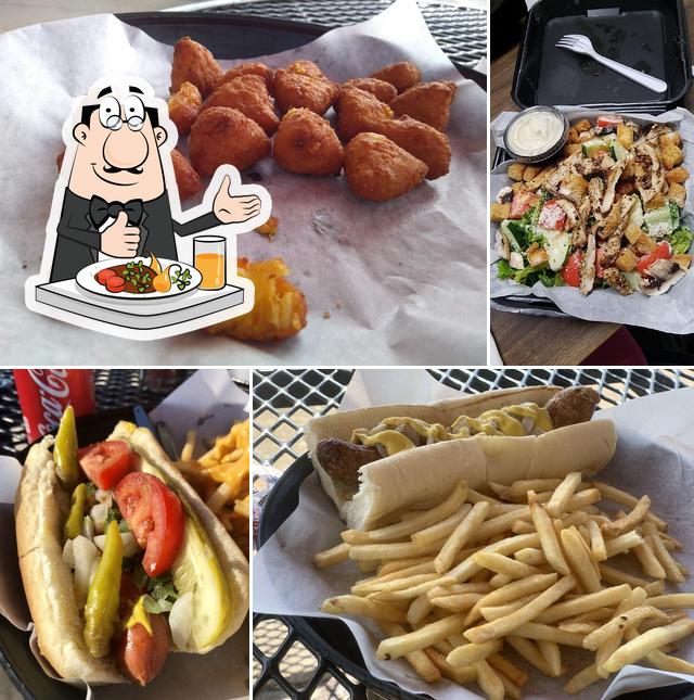 Retro Burger, 13839 S Cicero Ave in Crestwood - Restaurant menu and reviews