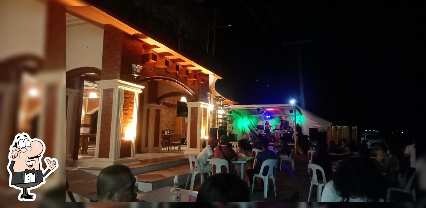 Greenoz Pizzeria & Restorante, Bacolod, MXWM+FRM - Restaurant reviews