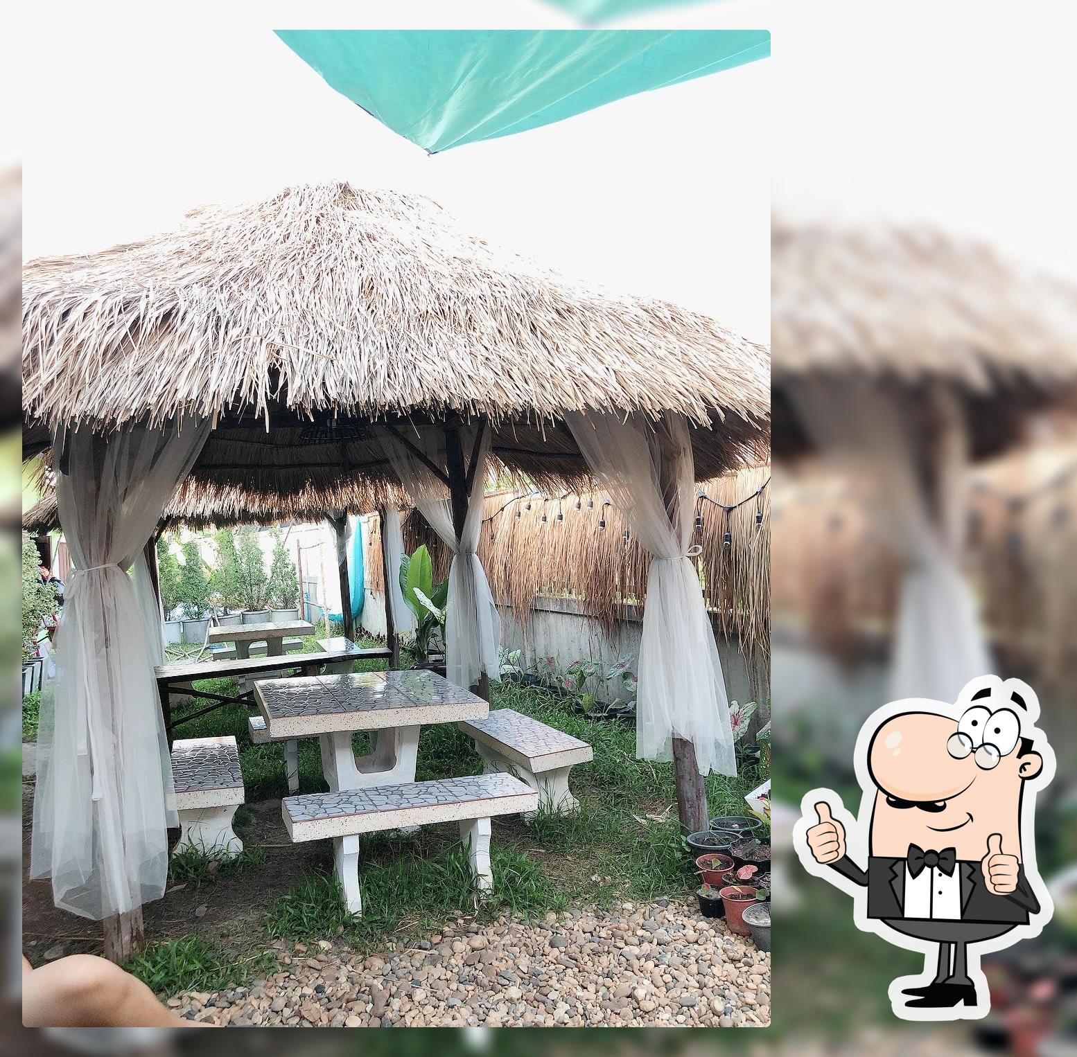 Sister Bar, Phon Thong