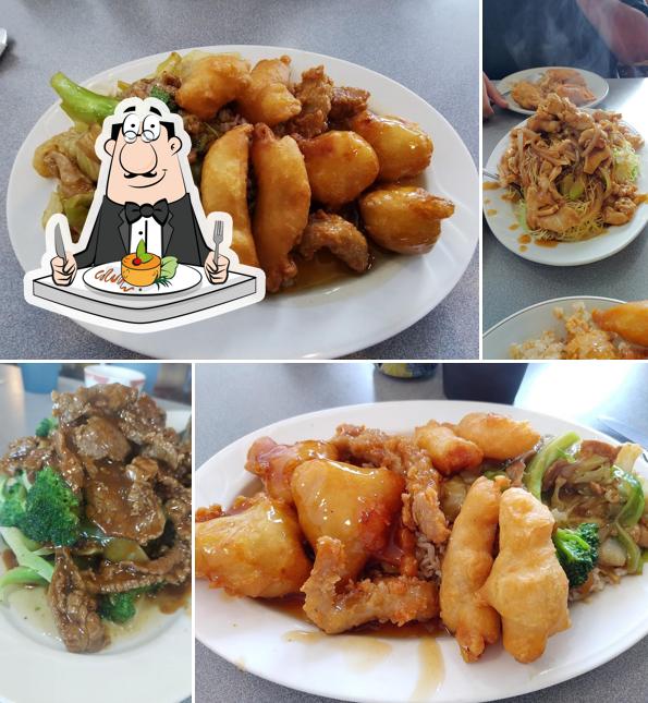 Wayne's Family Restaurant, Estevan - Restaurant menu, prices and reviews