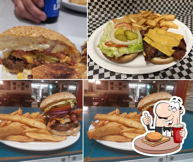 Leduc Diner & Pizza Ltd in Leduc - Restaurant menu and reviews