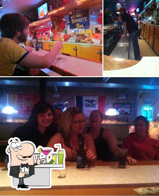 The Hawkeye Bar, Mapleton - Restaurant menu, prices and reviews