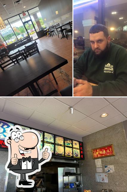 Mr China, 957 NJ-33 in Hamilton Township - Restaurant menu and reviews