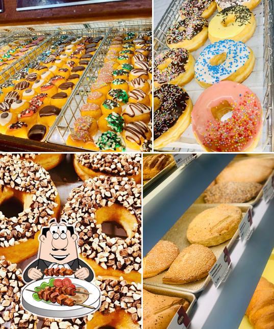 DOZEN DONUTS, Tripoli - Restaurant reviews