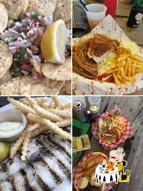 Barnacle Bud's, Milwaukee - Restaurant menu, prices and reviews