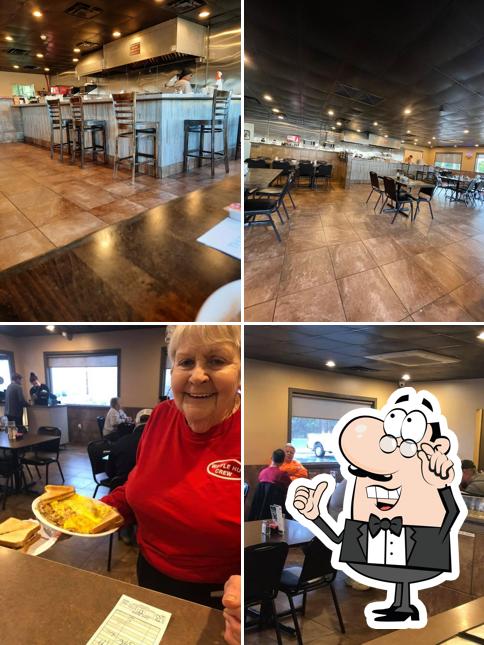 Waffle Hut, Paducah - Restaurant menu, prices and reviews