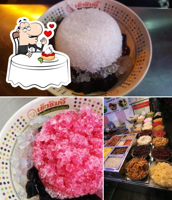 Restaurante Cheng Sim Ei Charoen Nakhon, Bangkok, Charoen Nakhon Rd ...