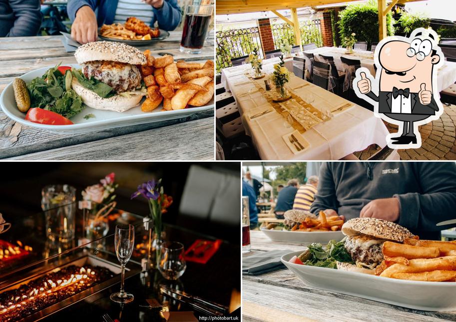 Half Moon in Windlesham - Restaurant menu and reviews