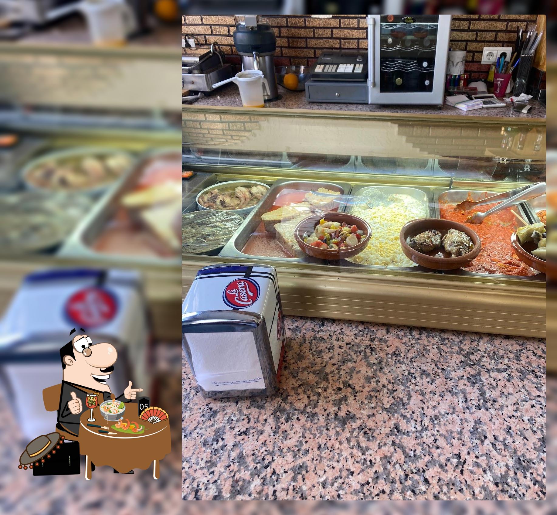 Café bar PIRAMIDE, Elda, C. Emérito Maestre - Opiniones del restaurante