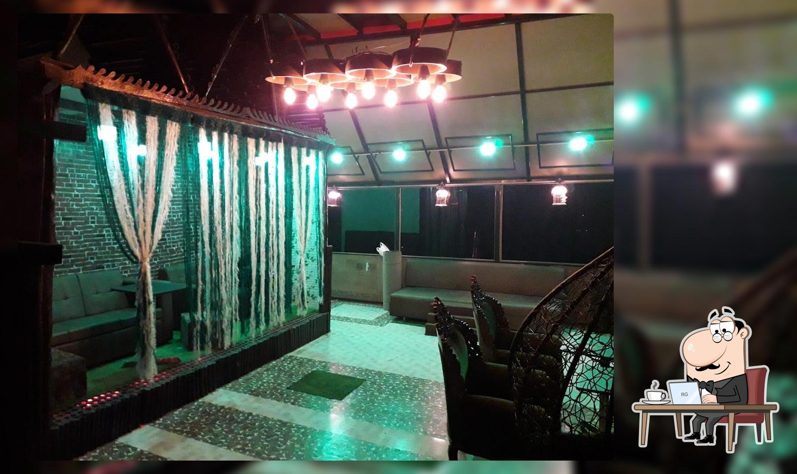 Green House Rooftop Cafe & Restaurant Best Club Cafe Best Couple Cafe ...