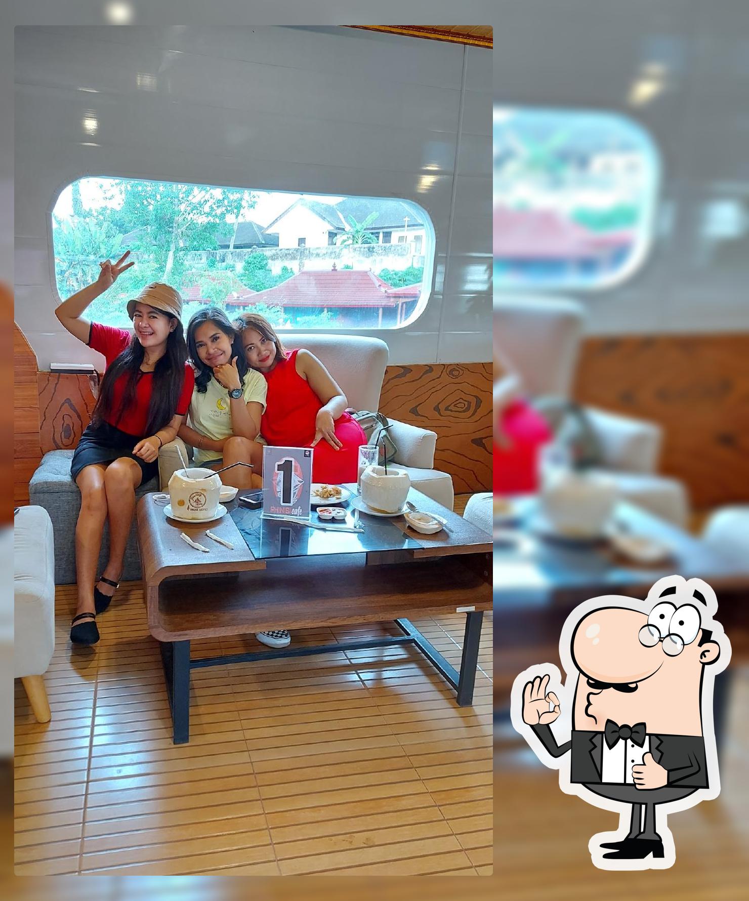 Phinisi Cafe Jogja, Sendangadi - Restaurant reviews