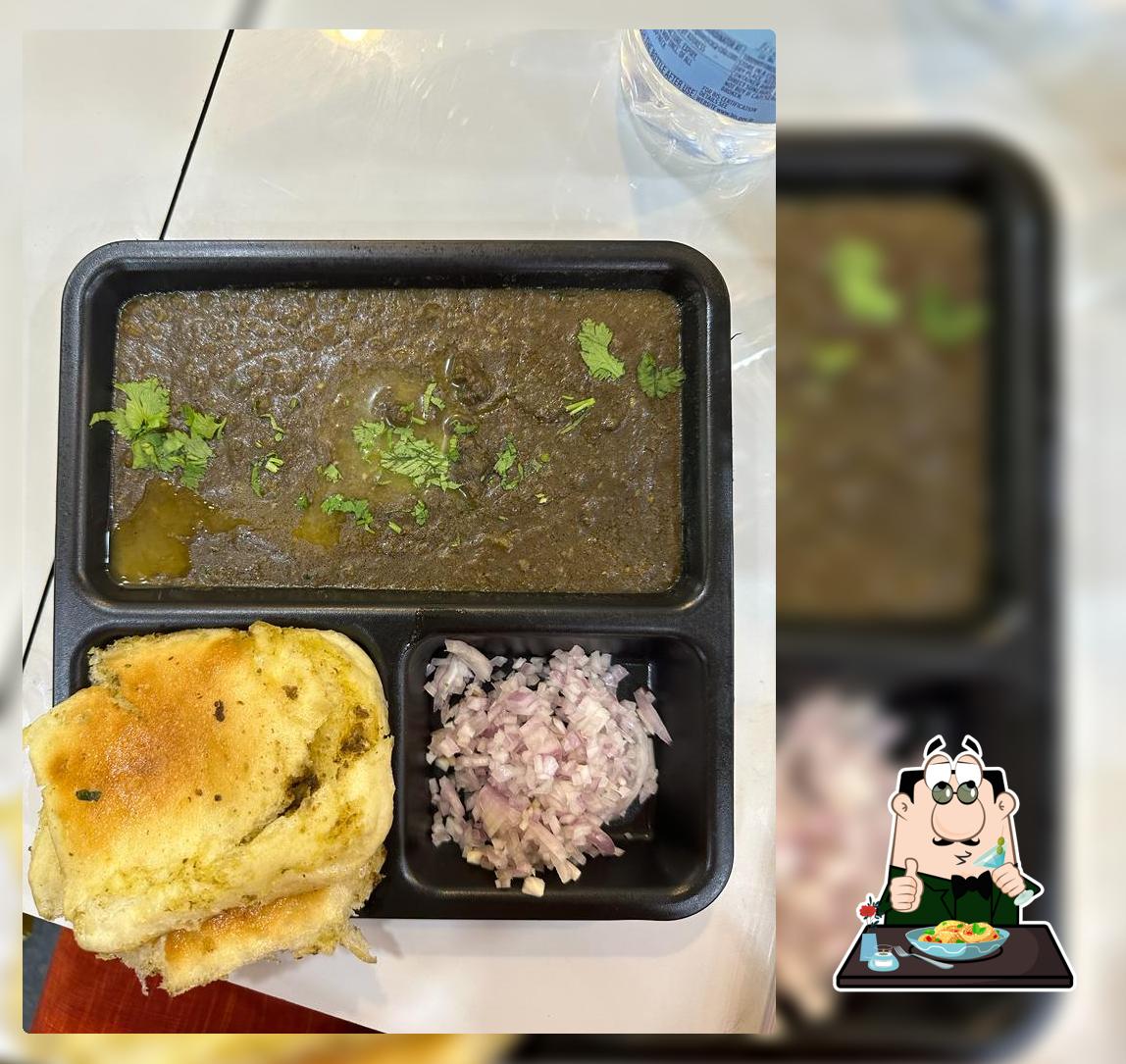 Aamchi Khaugalli, Bhopal - Restaurant reviews