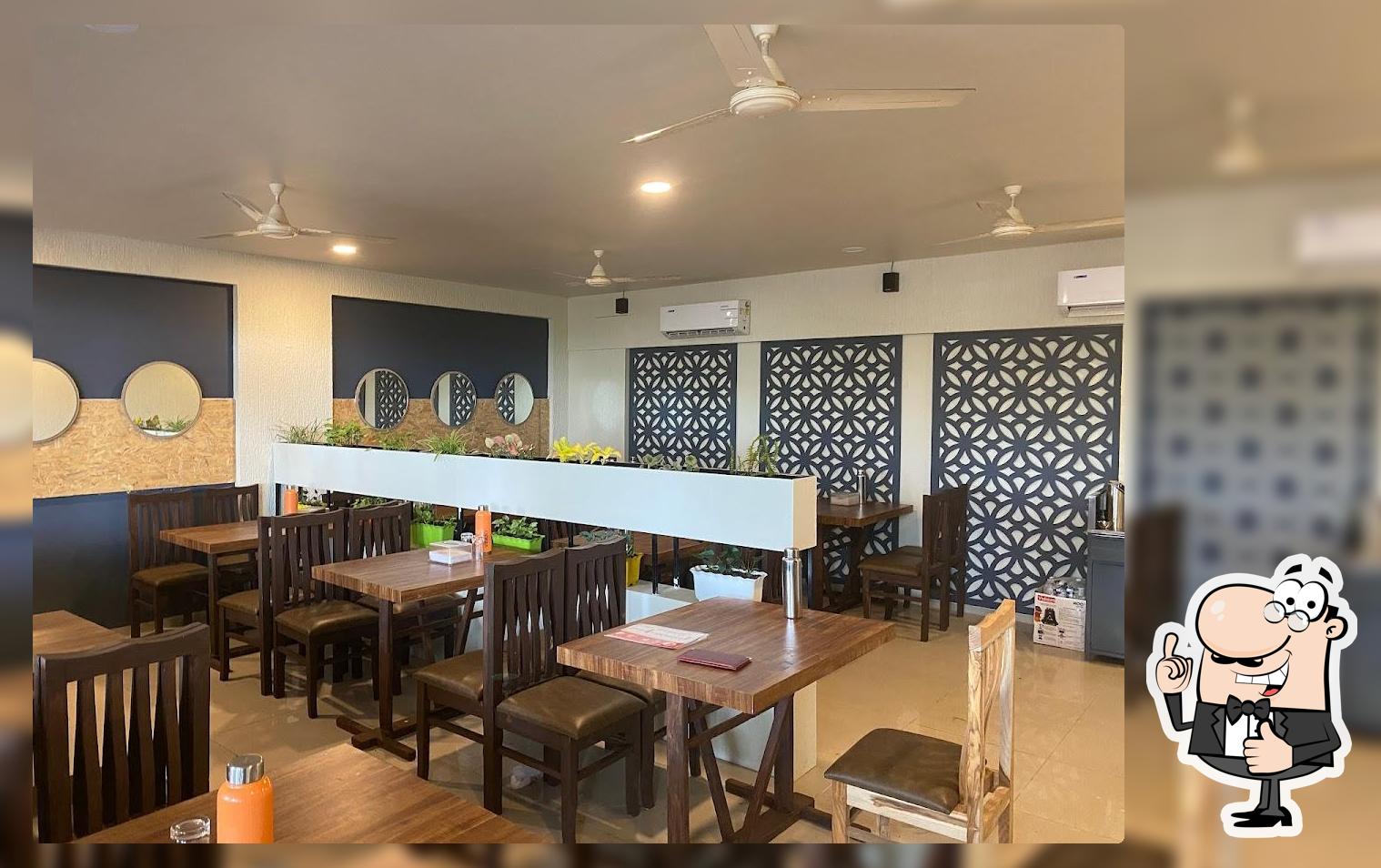 Harbhole kacchi dabeli and cafe, Kolhapur - Restaurant reviews