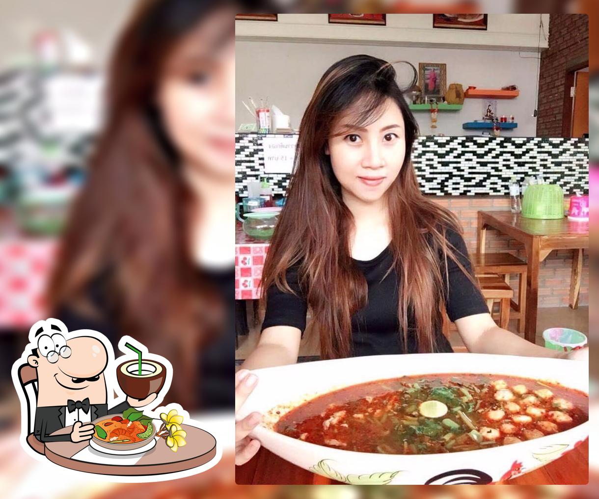 ลากล้อก๋วยเตี๋ยวติดแอร์ สาขาวารินฯ restaurant, Ubon Ratchathani