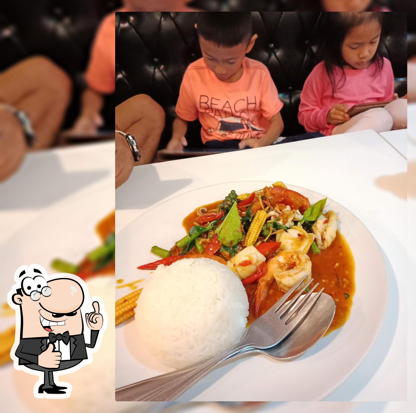 .บ้านไร่ยายหวีรีสอรท์ restaurant, Ban Chang