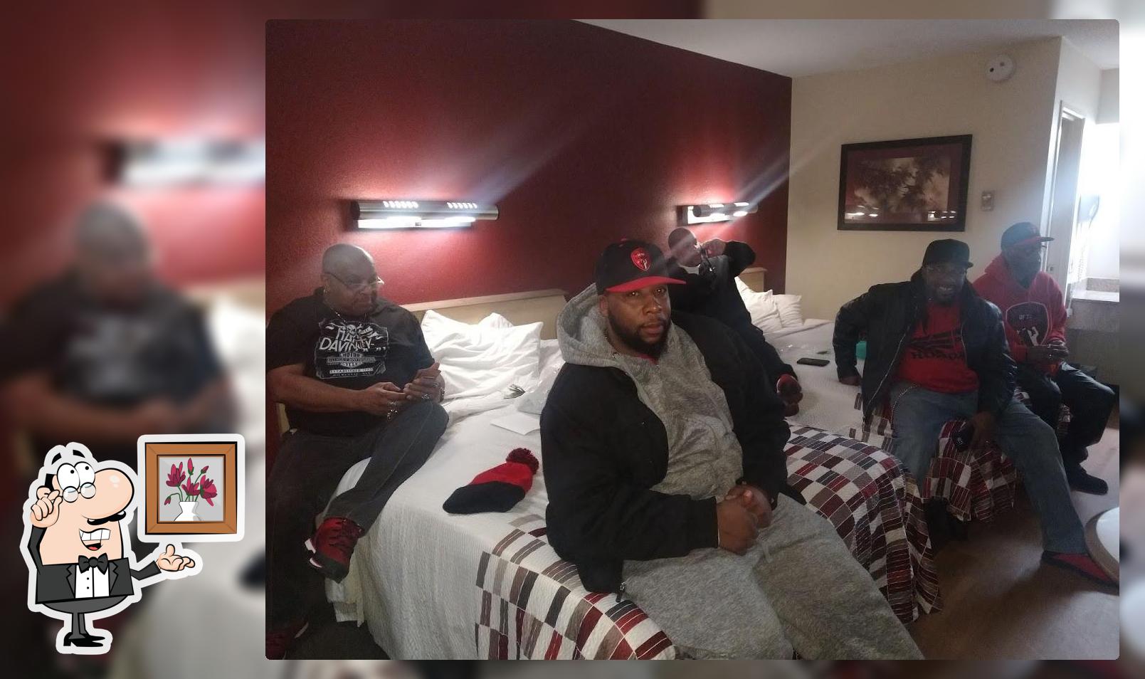 Hellraisers MC Detroit in Detroit - Restaurant reviews