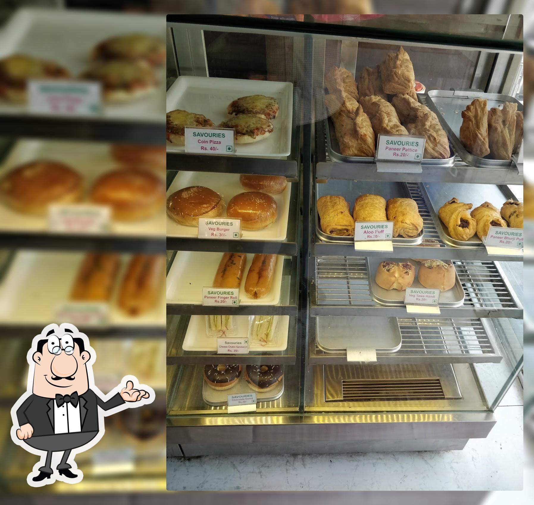 Monginis Cake Shop, Shirdi - Restaurant reviews