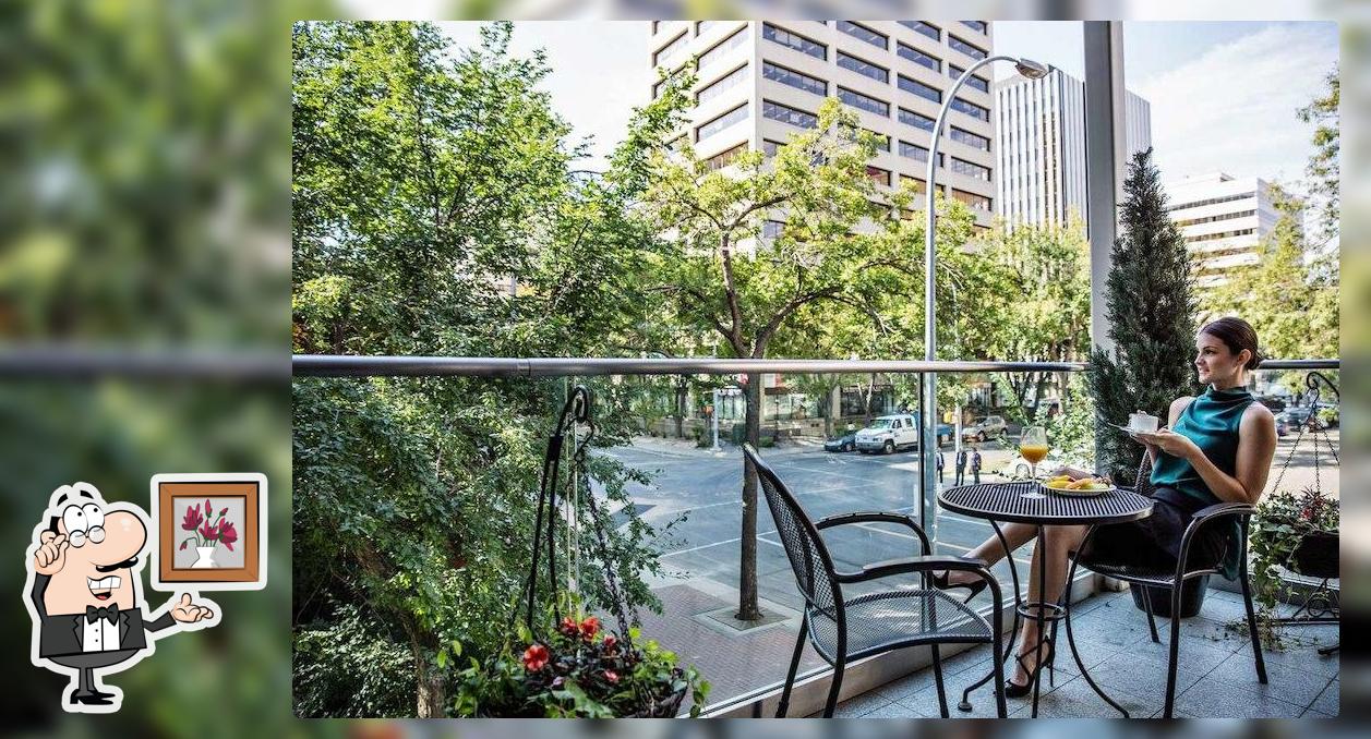 MZ Lounge at the Matrix Hotel in Edmonton - Restaurant reviews