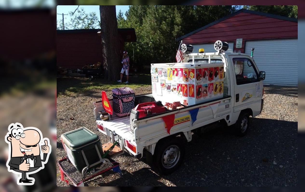 Tipton's Rocka Rolla Ice Cream Truck in Cascade