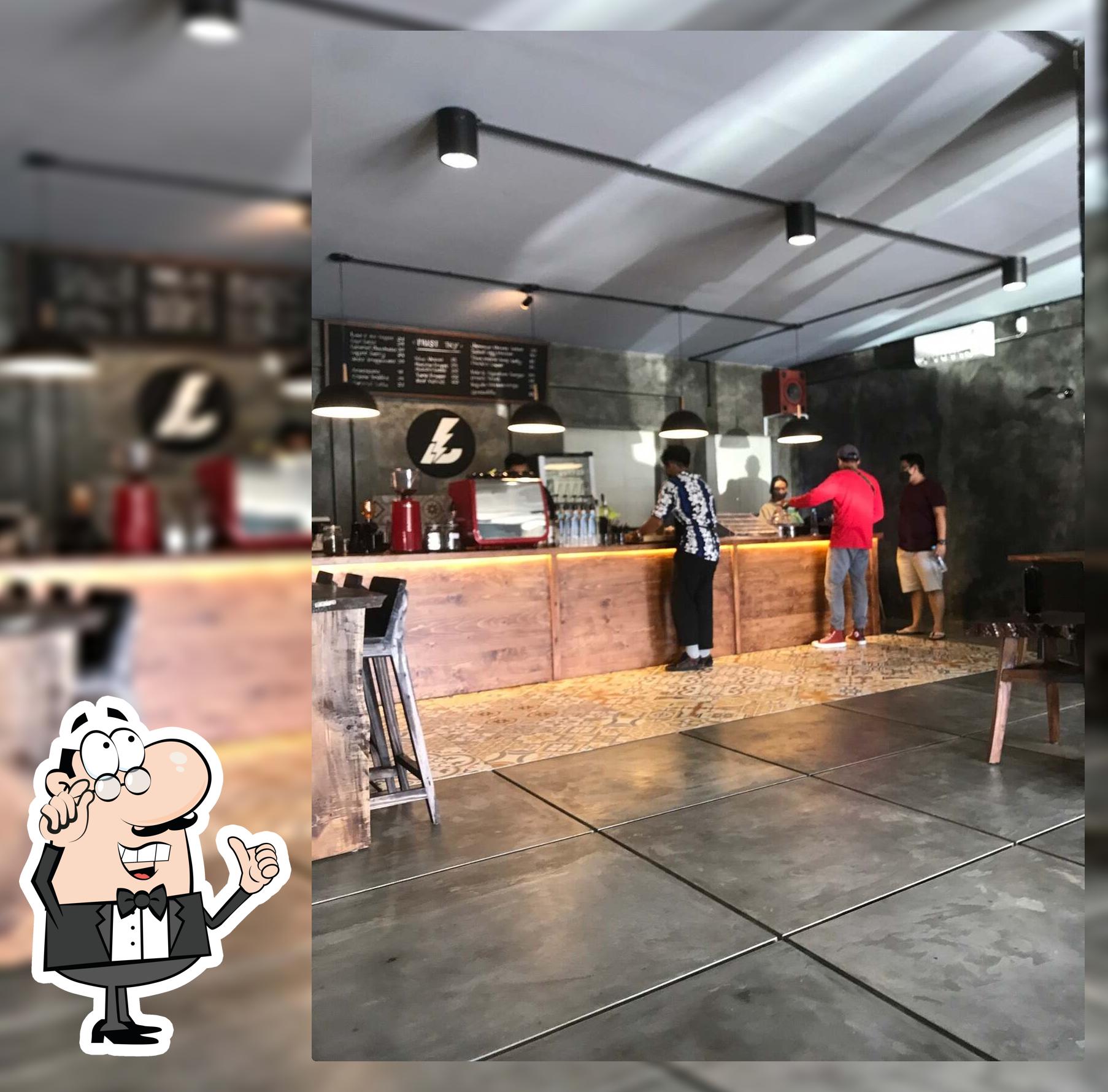 Luke cafe, Balikpapan - Restaurant reviews