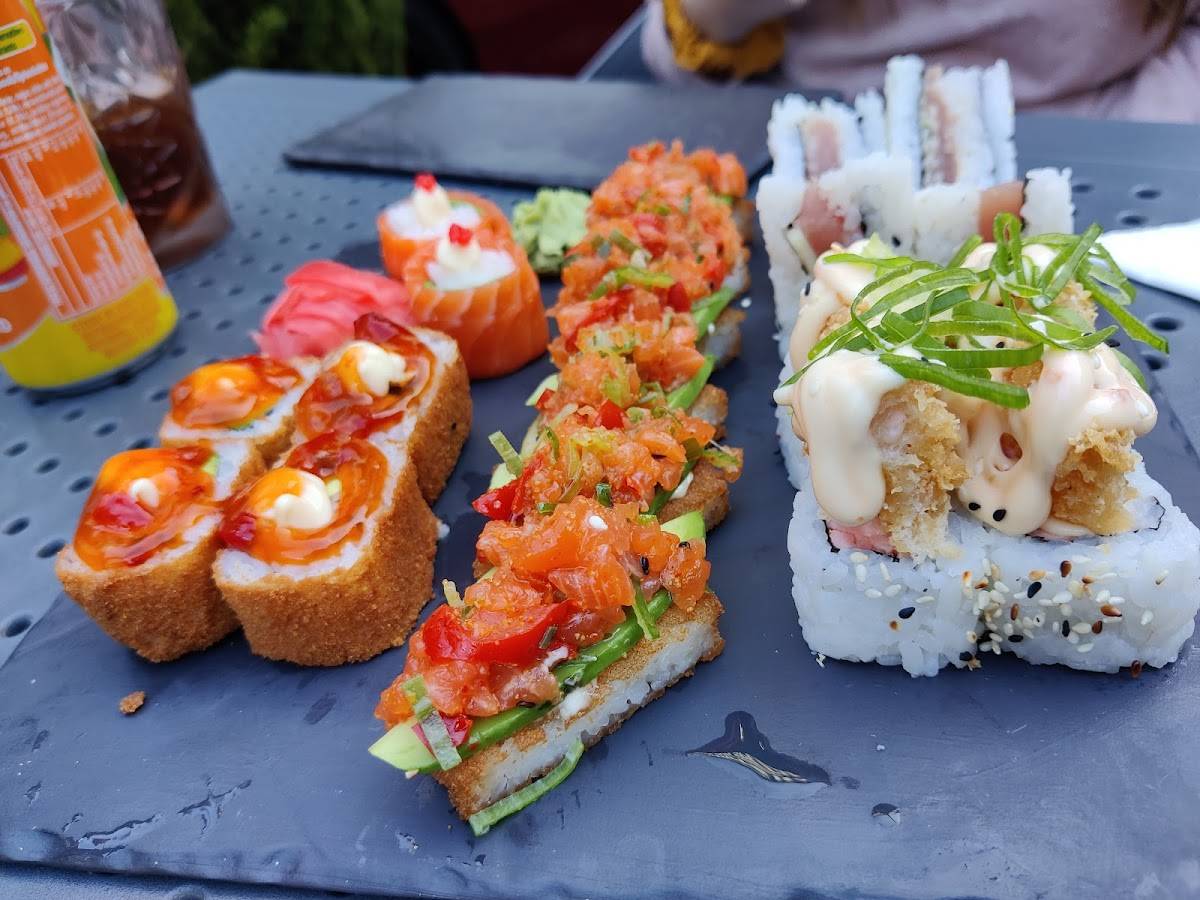 Menu at Salushi restaurant, Cape Town, 6 Cavendish St