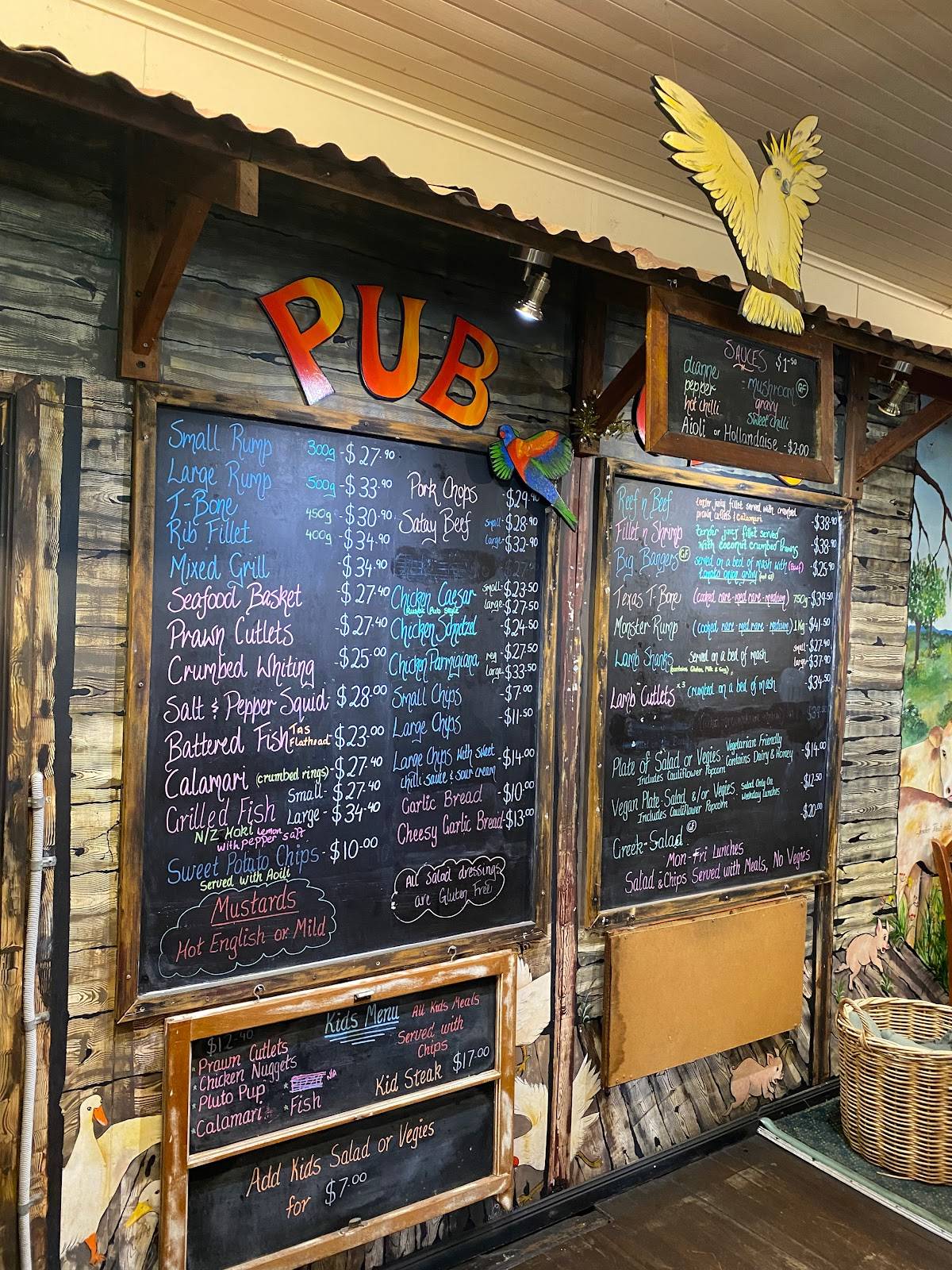 Menu at Meringandan Hotel pub & bar, Meringandan