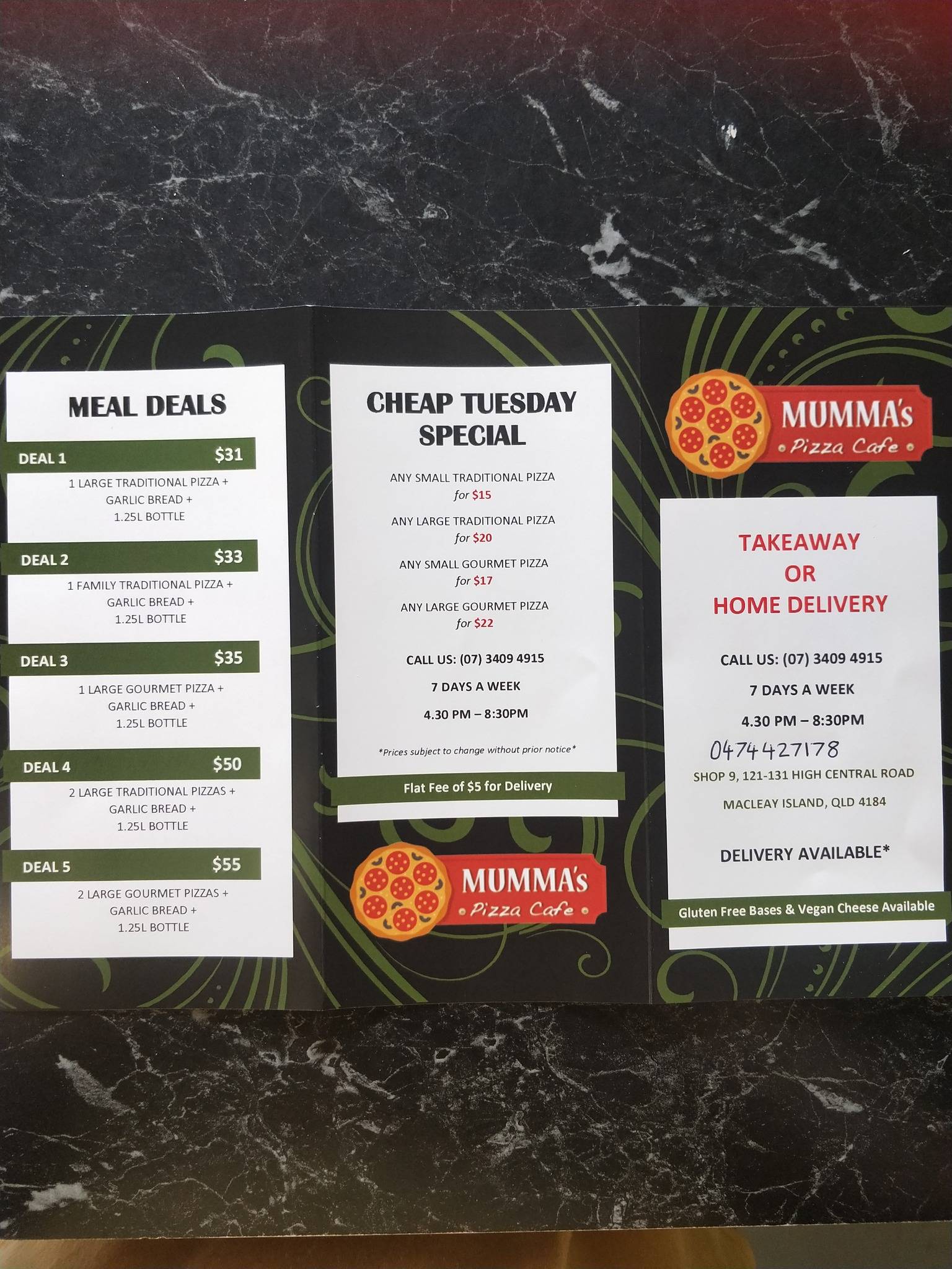Menu at Mumma's Pizza Cafe, Macleay Island