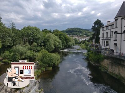 Maxines Cafe & Bookshop, Llangollen - Restaurant menu, prices and reviews