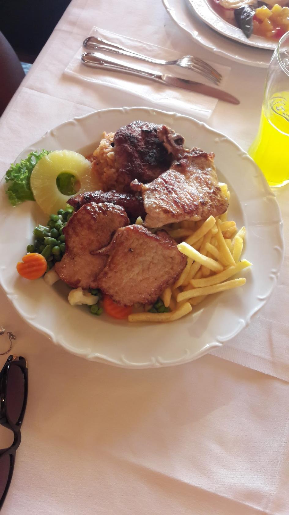 Bootshaus Rüsselsheim am Main restaurant, Rüsselsheim am Main ...