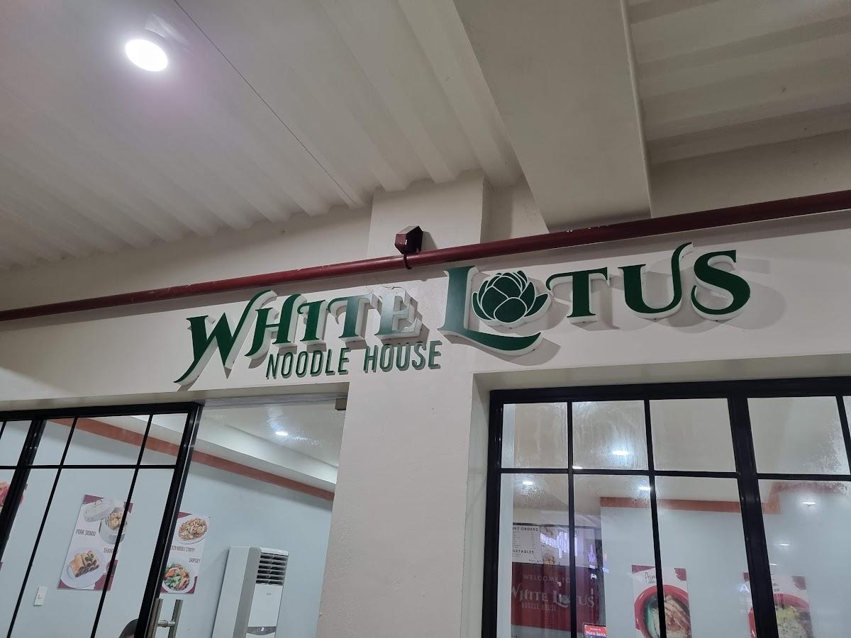 White Lotus restaurant, Bacolor - Restaurant reviews