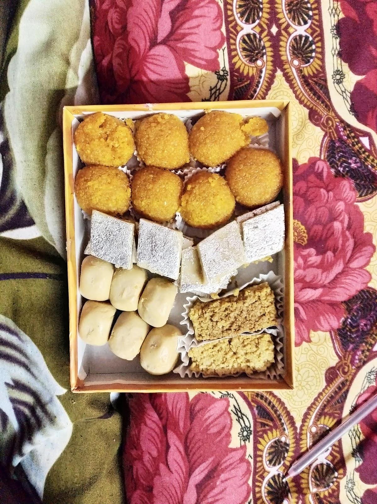 Bombaywala Sweets & Namkeen hingna road, Nagpur - Restaurant reviews