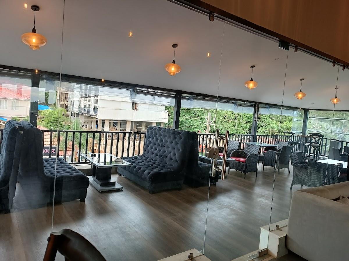 D'Lounge, Smoke & Cocktails, Anjuna - Restaurant reviews