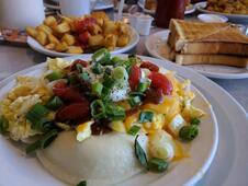 Sushi and noodle 100 mile house restaurant menu - Restaurant Guru