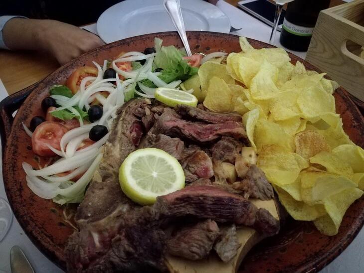 5 Charming Portuguese Restaurants to Try Bacalhau in Porto