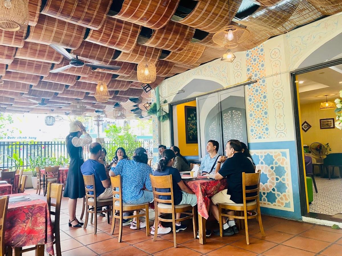 Top 2 restaurants with dal tadka in Ha Long, october 2025 - Restaurant Guru