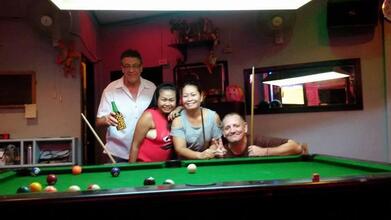 Buzzin Lounge pub & bar, Pattaya City - Restaurant reviews