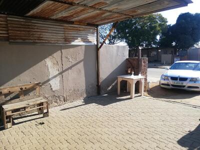 Sphatlho Shack, Tlhabane - Restaurant menu, prices and reviews