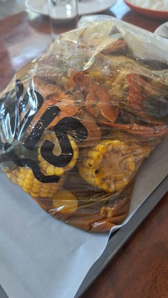 DOIS Seafood Bar and Big Plates, Iloilo City - Restaurant reviews