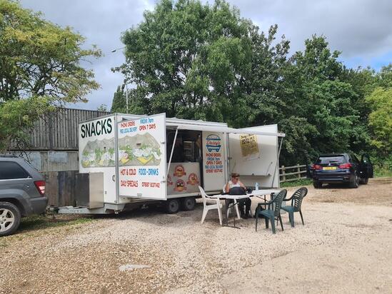 The jungle bus in Iver - Restaurant reviews