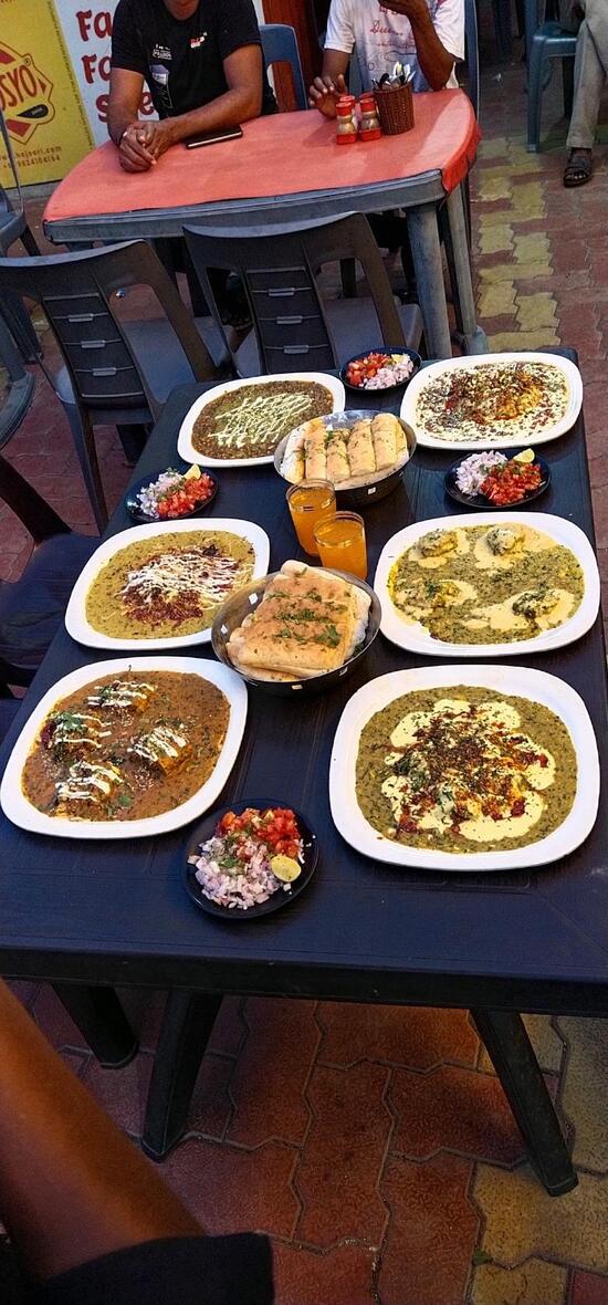 Surti egg house, Surat, EGG gally - Restaurant reviews