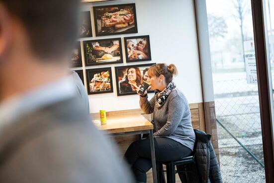 BistroBox Wien restaurant, Wien, Julius-Ficker-Straße 77 ...