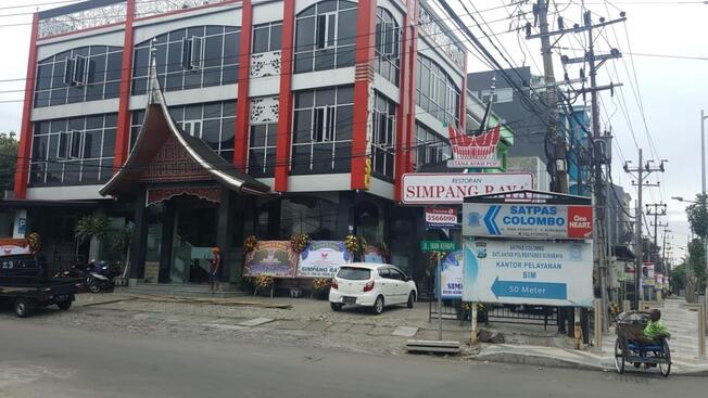 Restaurante Restoran Simpang Raya Perak, Surabaya - Opiniones del ...