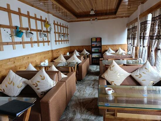 Brew n barrel, Namchi - Restaurant reviews